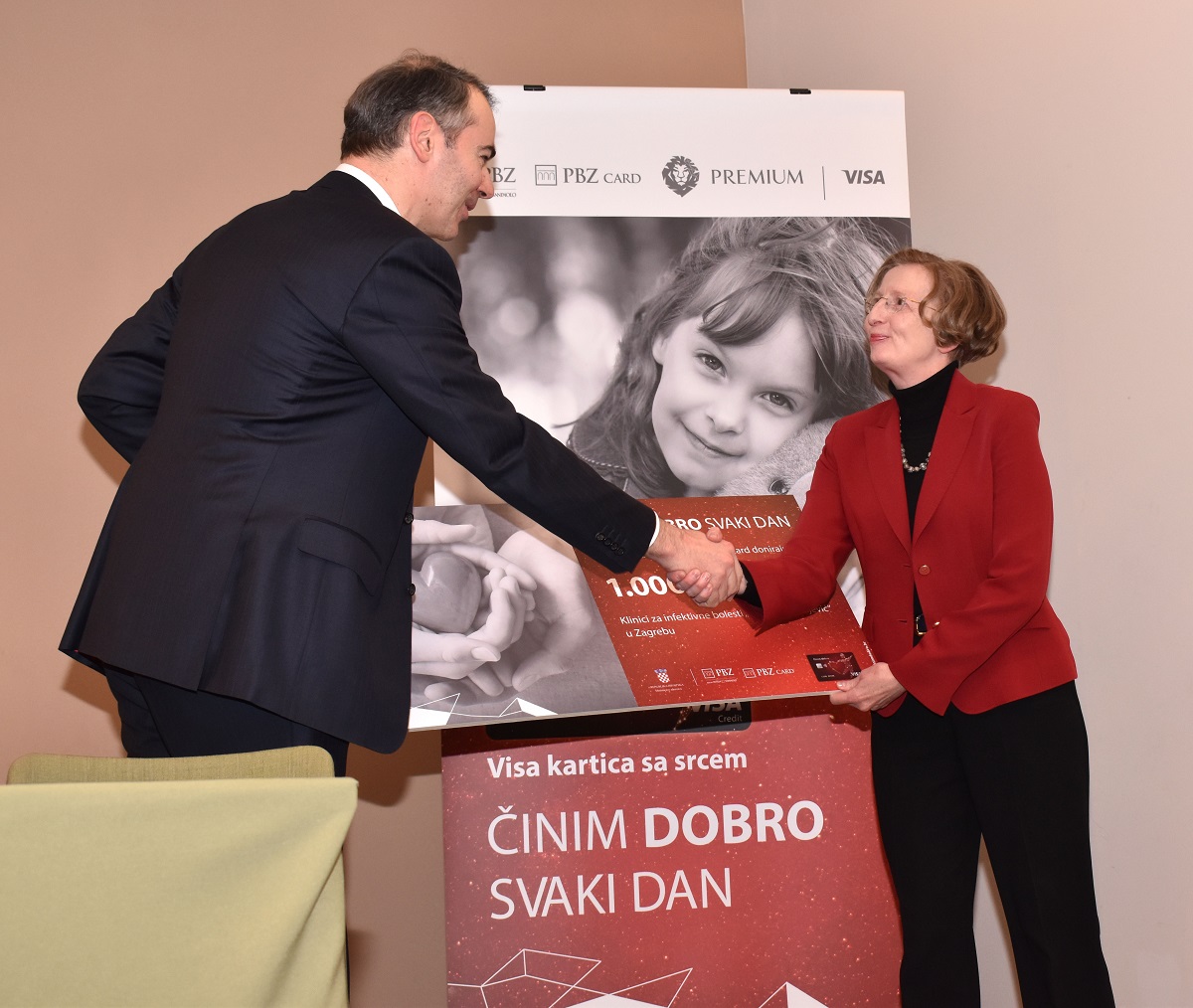 PBZ grupa donirala milijun kuna Klinici za infektivne bolesti "Dr. Fran Mihaljević" | Lika Club